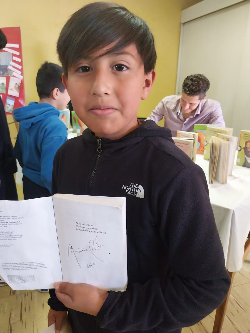 Encuentro Literario en el Sagrado Corazón: Mauricio Paredes Inspira a ...